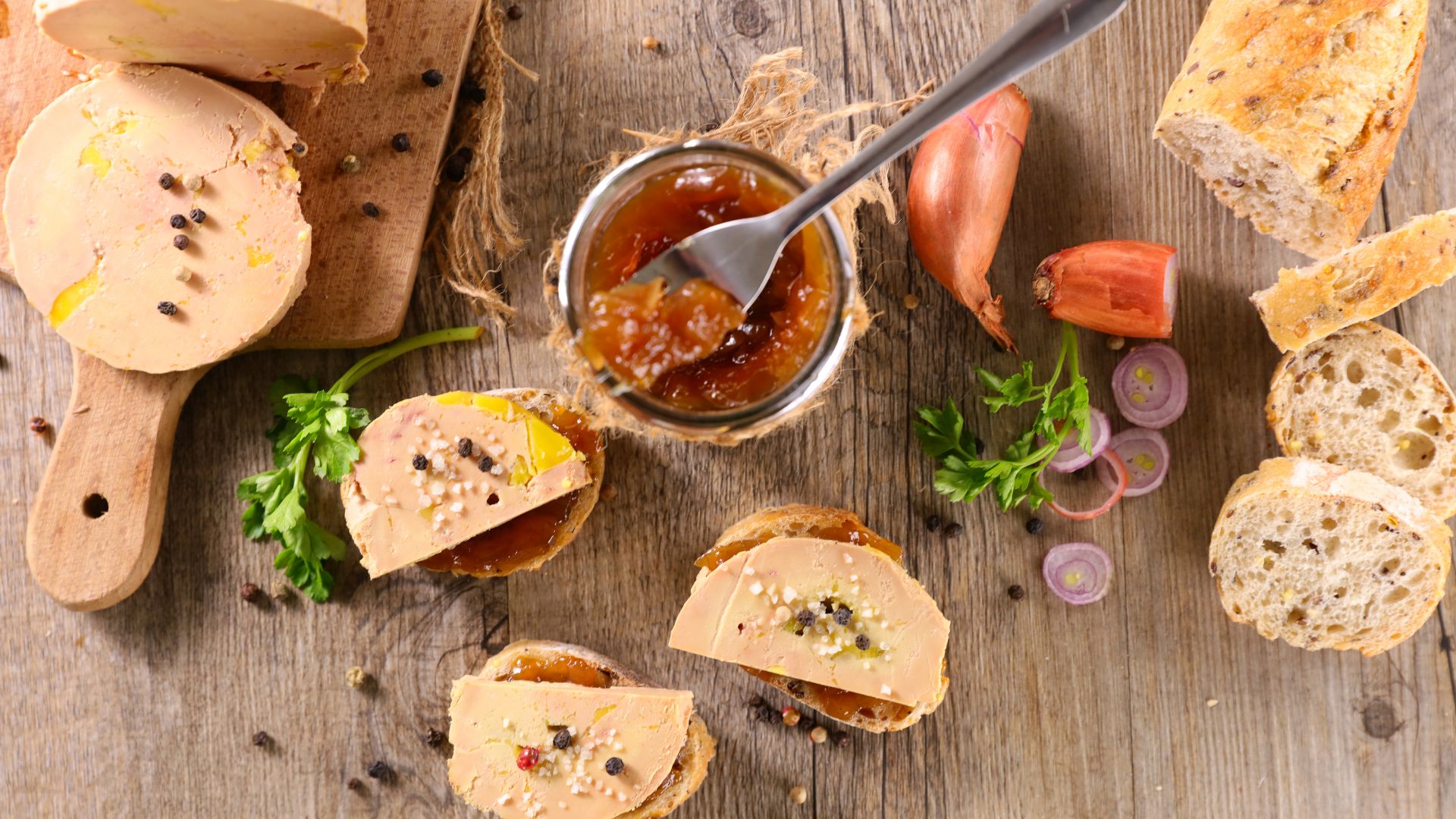 Quel pain choisir avec le foie gras ? - Boulangerie Pâtisserie La Porte ...